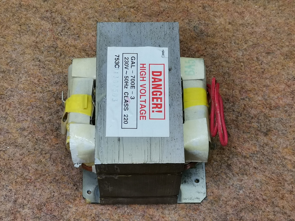 Dual MOT (microwave oven transformer) Tesla Coil | Analog | Maker Pro