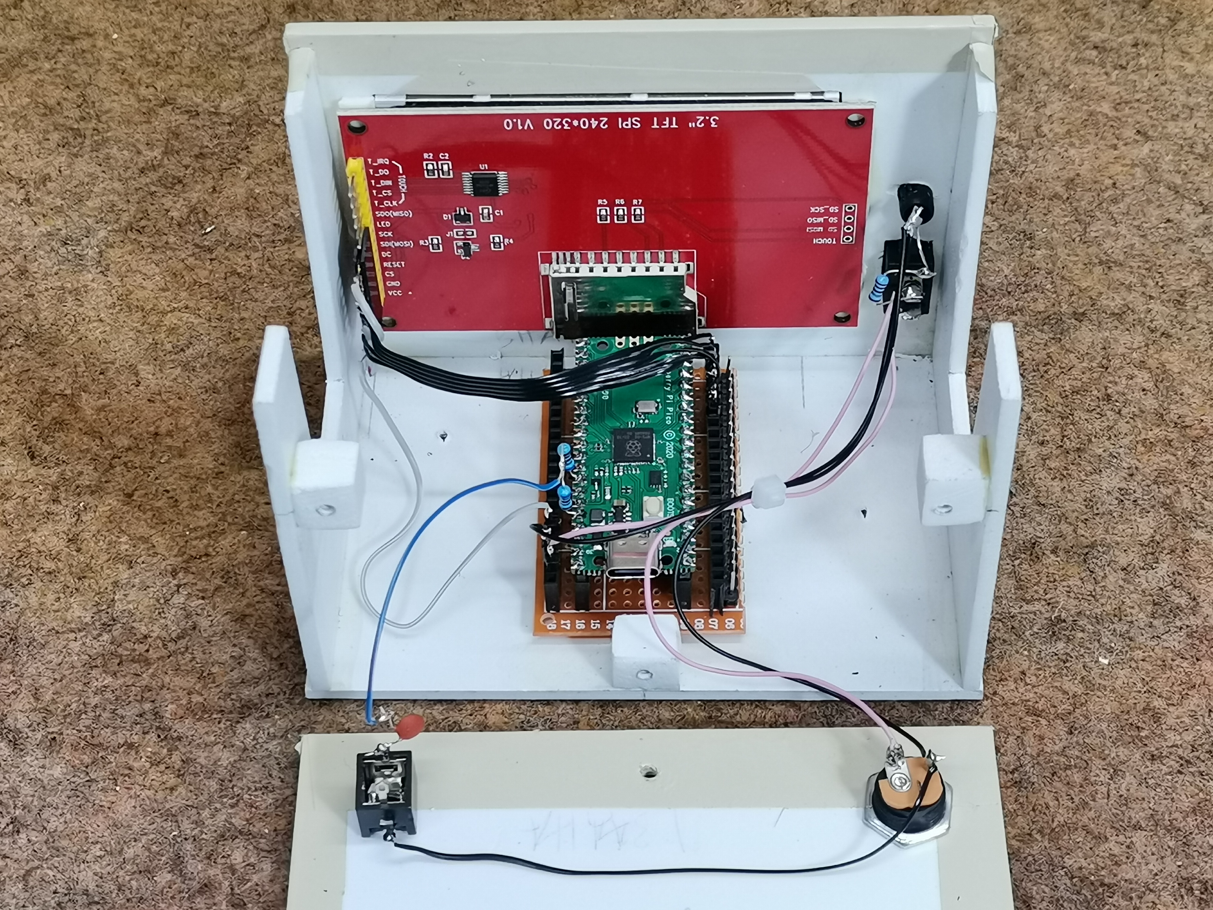 Raspberry Pi Pico SSTV Decoder- Receive Images Over Radio | Raspberry Pi | Maker Pro