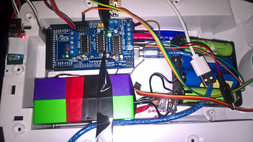Maddy Bottrack: Auto Avoid Robot Vehicle | Arduino | Maker Pro