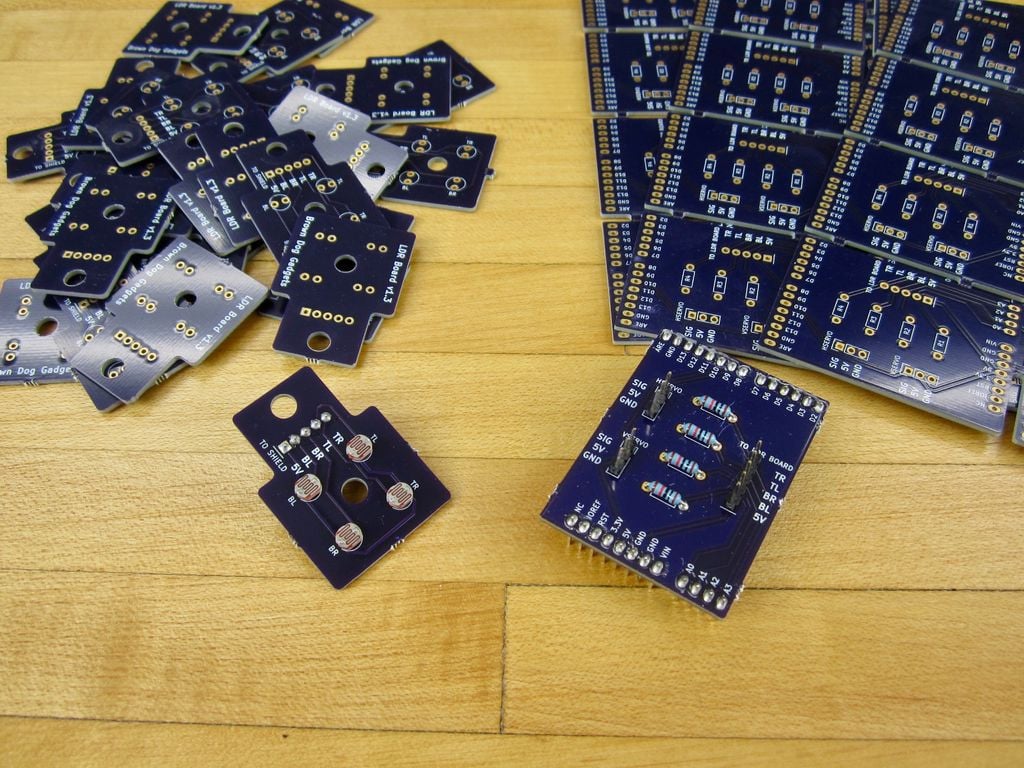 Dual Axis Solar Tracker V2.0 | Arduino | Maker Pro