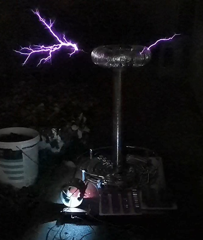 Dual MOT (microwave oven transformer) Tesla Coil | Analog | Maker Pro