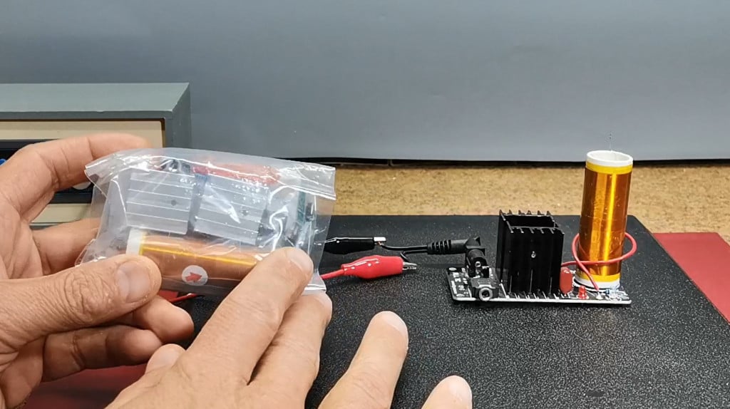 How to turn mini Tesla Coil from Aliexpress into a Real Powerful SSTC ...