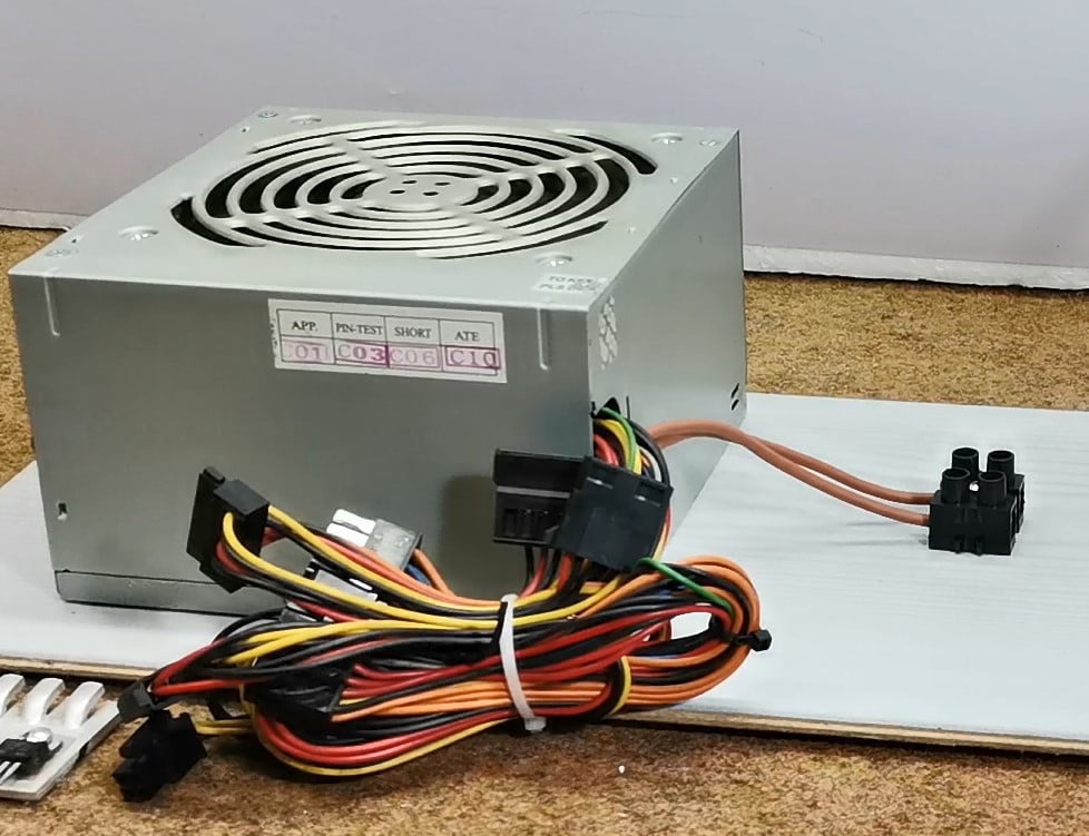 The simplest way to make a quality HV (High Voltage) source from a PC ...