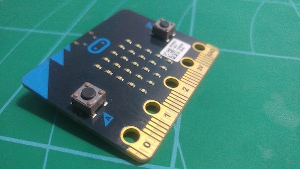 How to Set Up an LCD Screen With micro:bit | micro:bit | Maker Pro