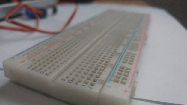 Pan & Tilt Servo Bracket Controlled by an Arduino UNO | Arduino | Maker Pro