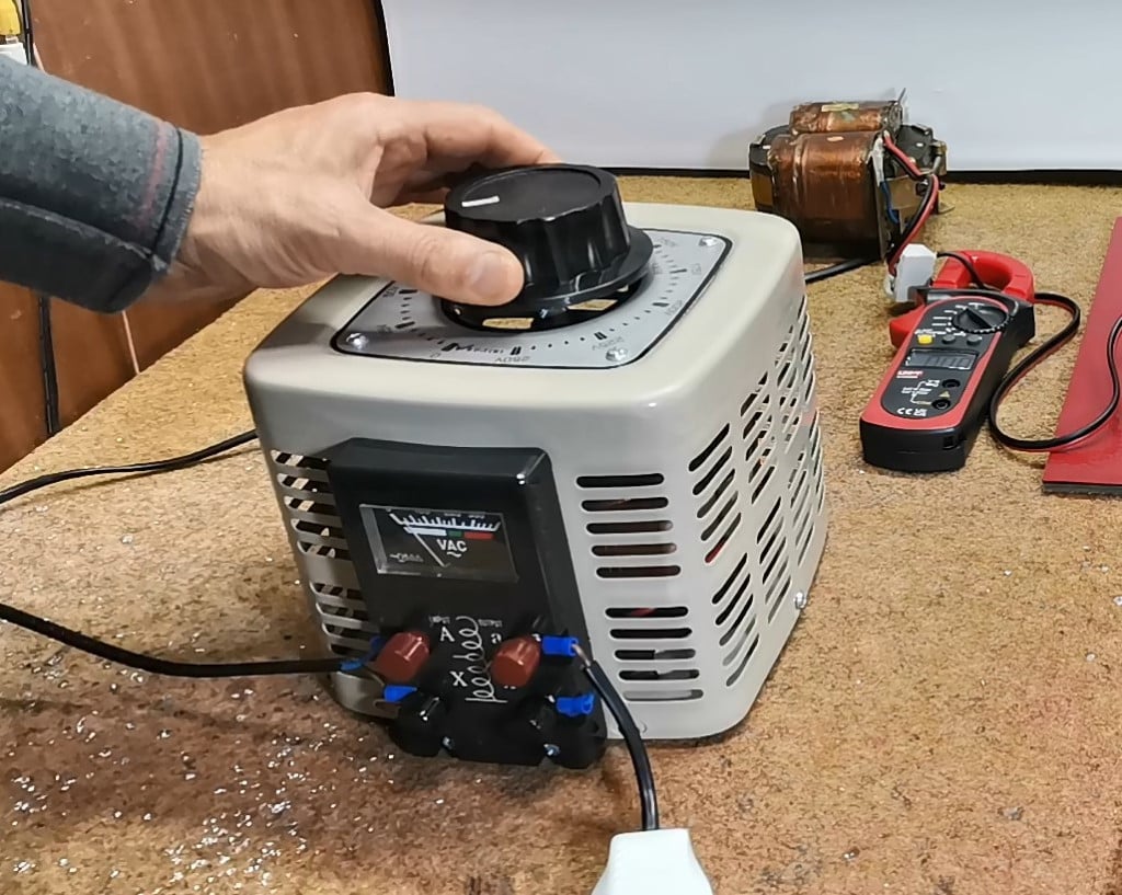 Single Mosfet Mini SSTC Tesla coil with 10 + cm Spark | Arduino | Maker Pro