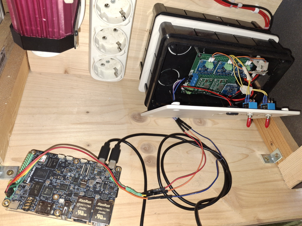 MiniSolar PV Monitor | NXP FRDM | Maker Pro