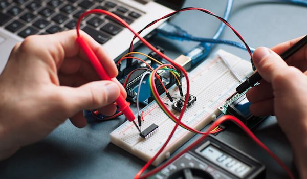 Comparing European and American Engineering Salaries: Who Makes More ...