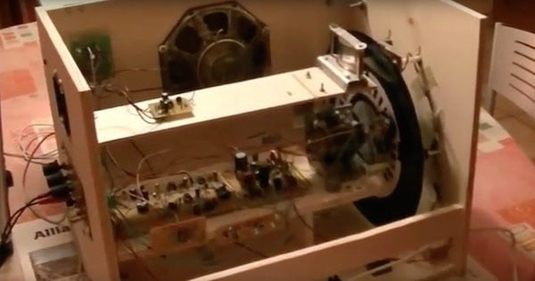 How to Build a Color Mechanical Television, Part 1 | Custom | Maker Pro