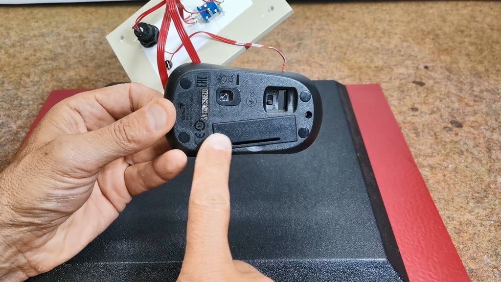 How to turn a Mouse into a Wireless Tuning Knob for SDR Radio | Arduino ...