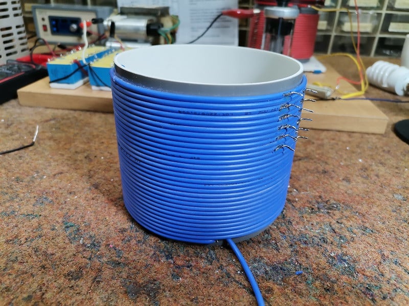 Simple GU50 VTTC Tesla Coil with MOT (25+cm Spark) | Analog | Maker Pro