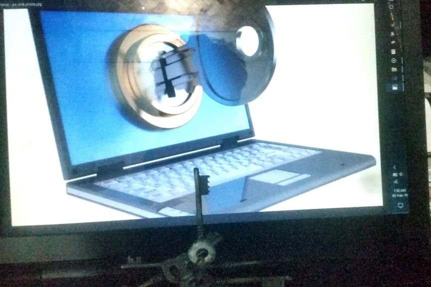 Simple Python Code to Auto Lock Your Computer! | Custom | Maker Pro