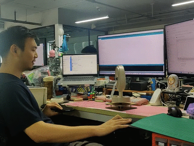 SmartBreeze Face-Tracking Fan Powered by Vision AI + XIAO ESP32S3 ...