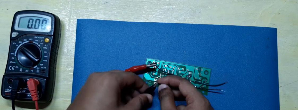 How to Use the AMS1117 Linear Voltage Regulator | Arduino | Maker Pro